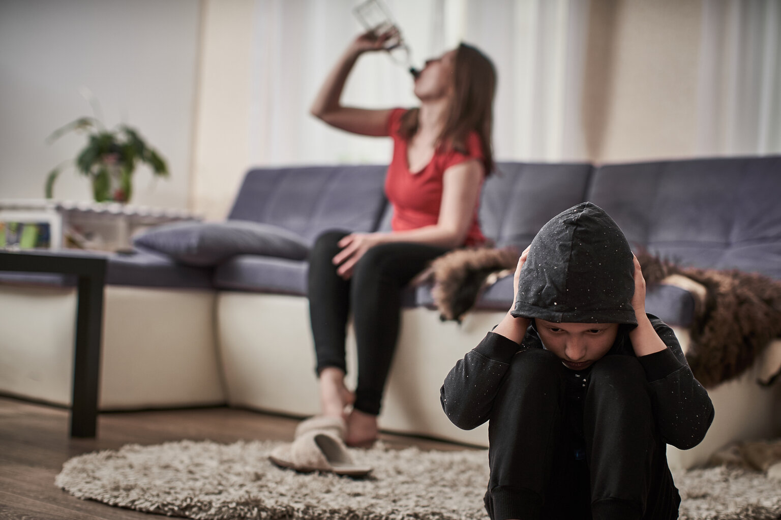 ¿Cómo afecta el alcoholismo materno a los hijos? - Eres Mamá