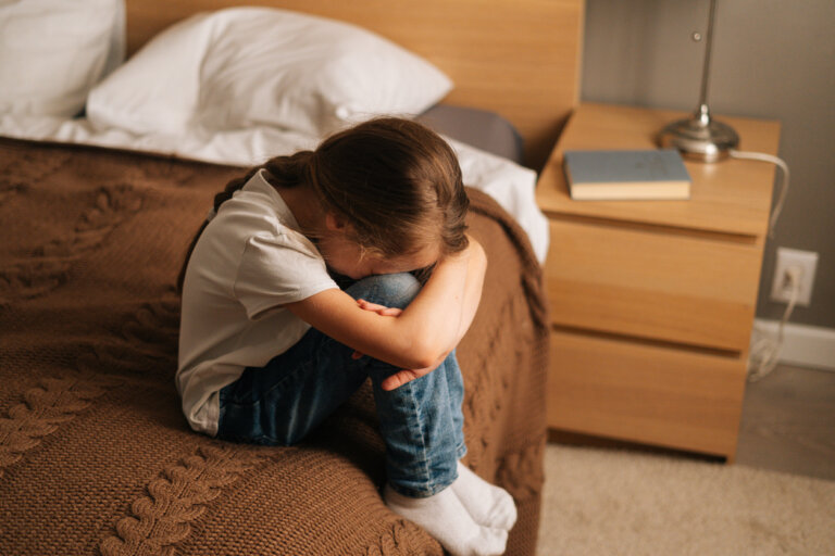 5 claves para consolar a tu hijo cuando esté triste - Eres Mamá